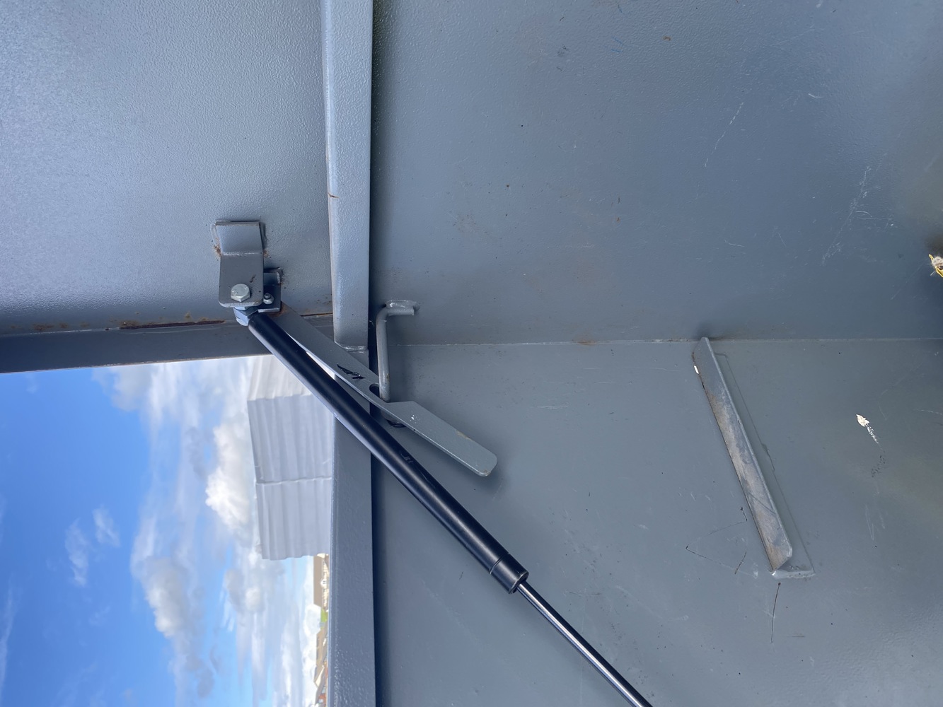 Anti-Slam Tool Chests/Boxes