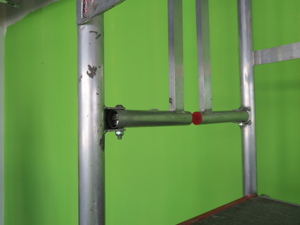 Podium Platform self closing gate